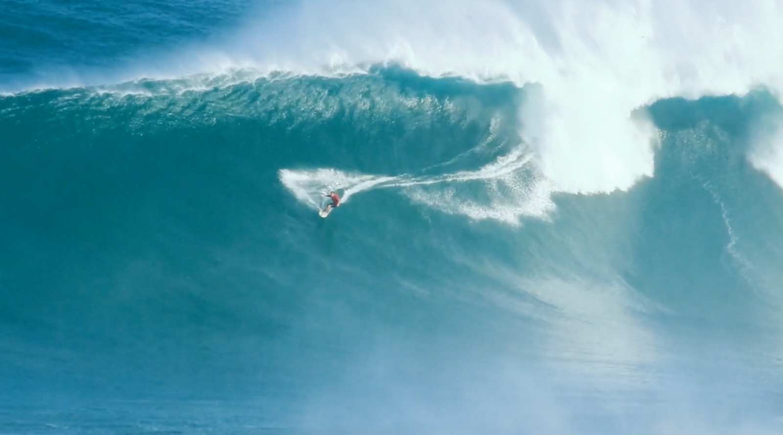 Makua Rothman se queda en su casa durante el invierno - DUKE