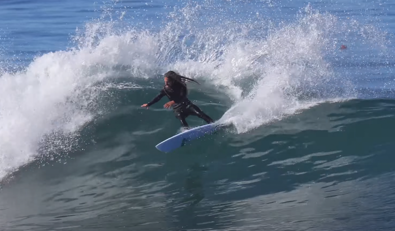 Derrochando clase y estilo: Tres minutos de Rob Machado en casa - DUKE