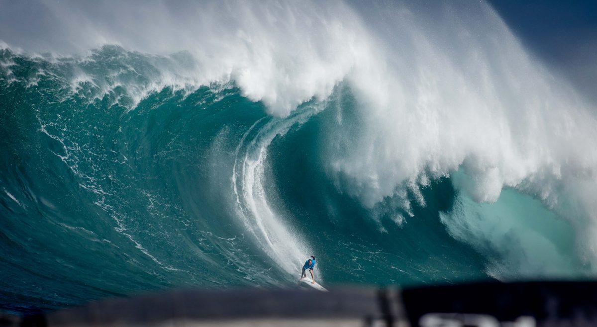 La historia detrás de una foto: La ola del año - DUKE