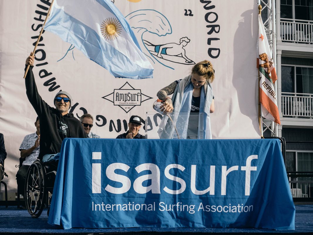 La ceremonia de apertura del Pismo Beach ISA World Para Surfing ...