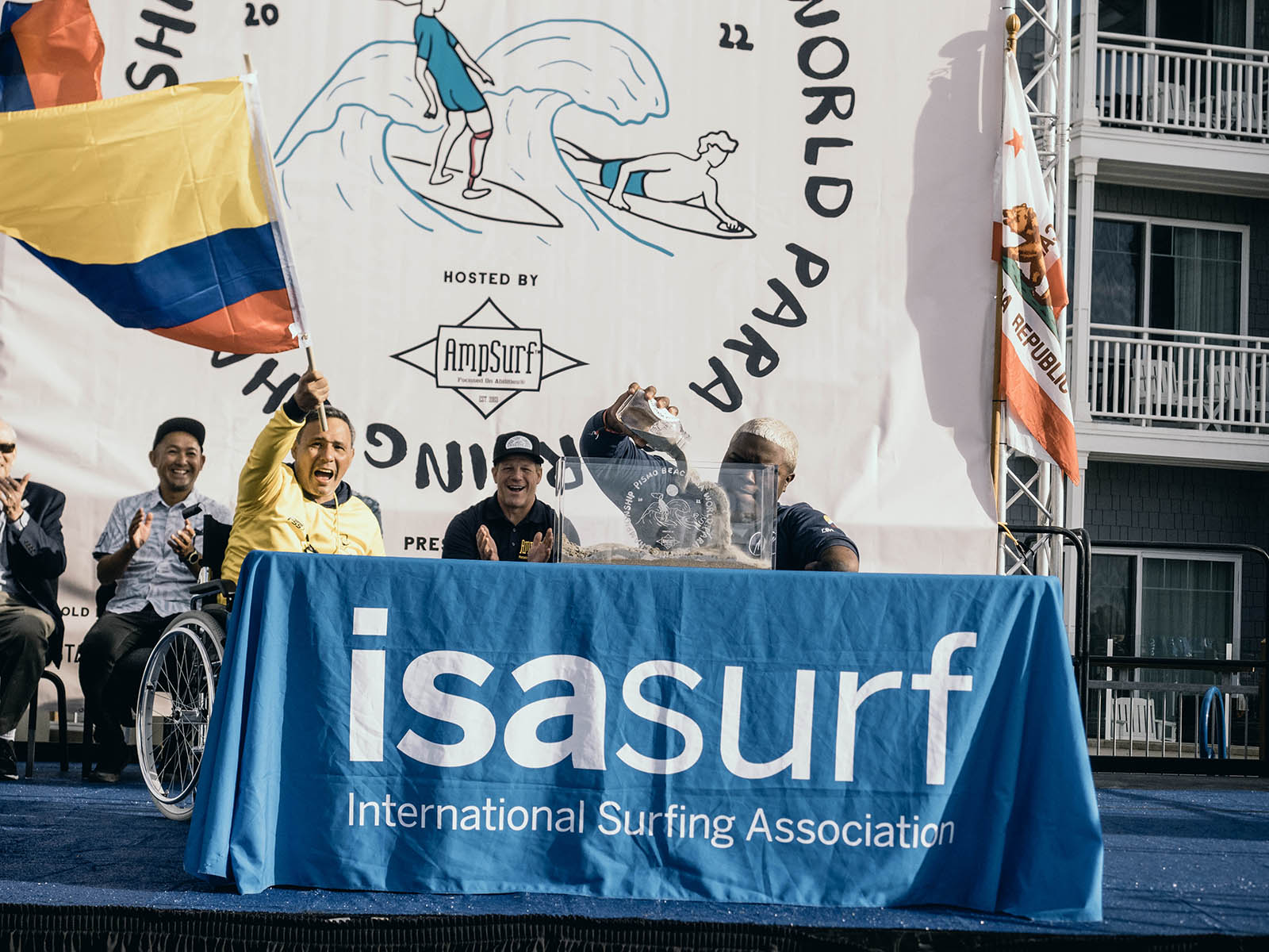 La ceremonia de apertura del Pismo Beach ISA World Para Surfing ...