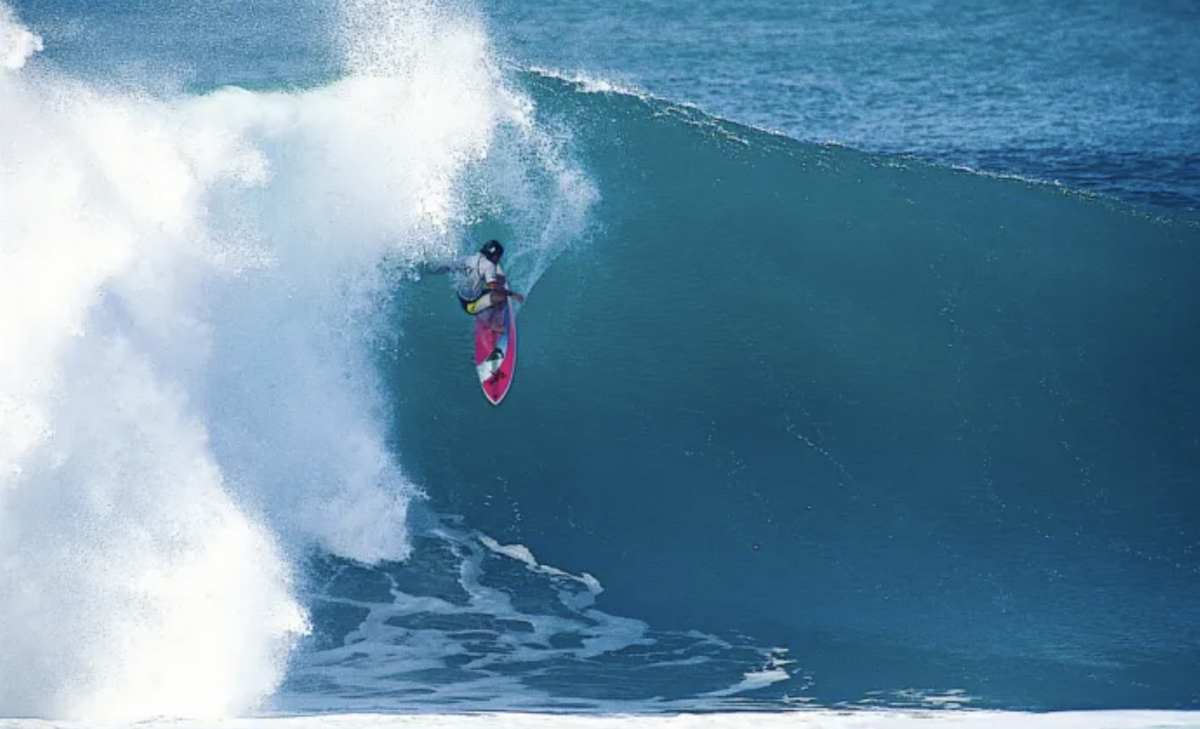 Falleció el inventor del casco de surf, Ricky Gath - DUKE
