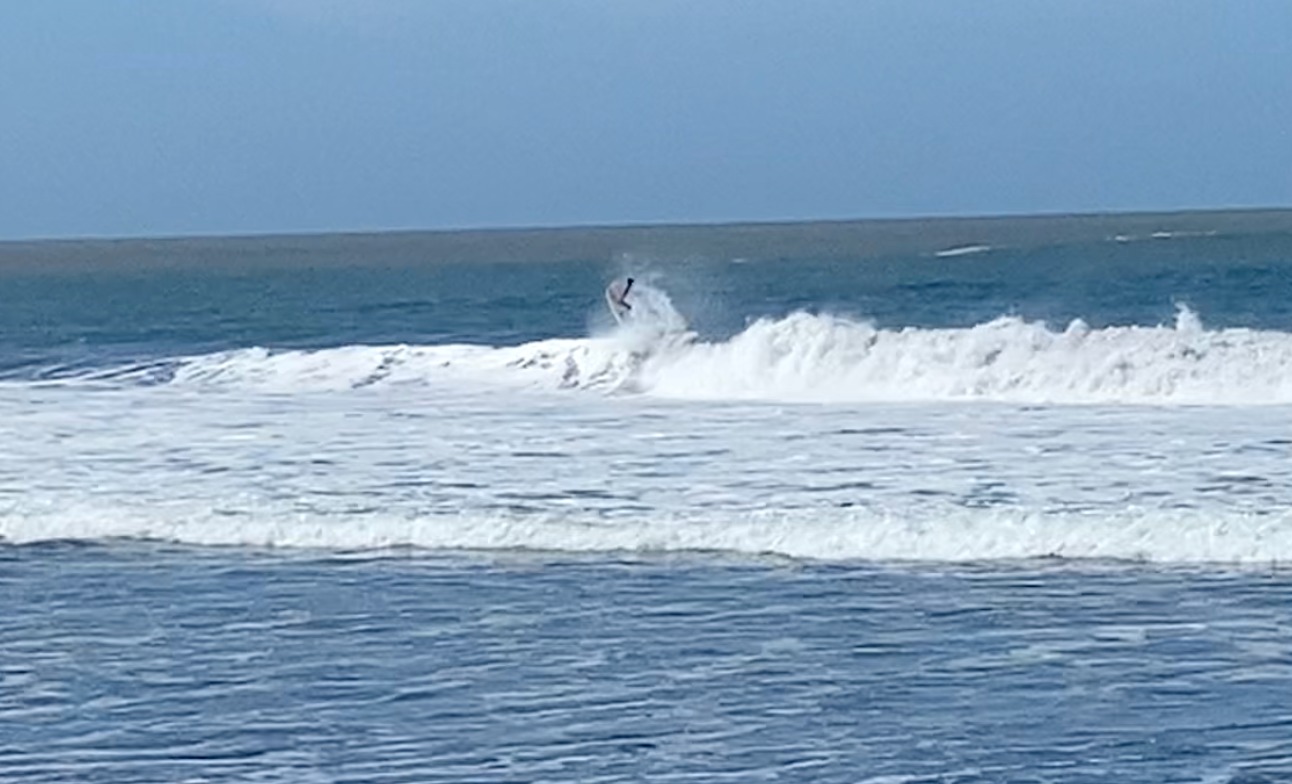 El full rotation de Rey Hernández en playa el Rosario - DUKE