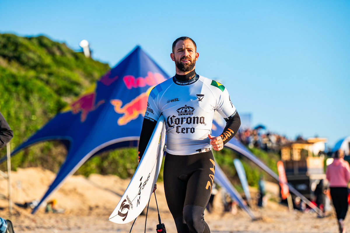 Alejo withdrew from the Tahiti Pro - DUKE